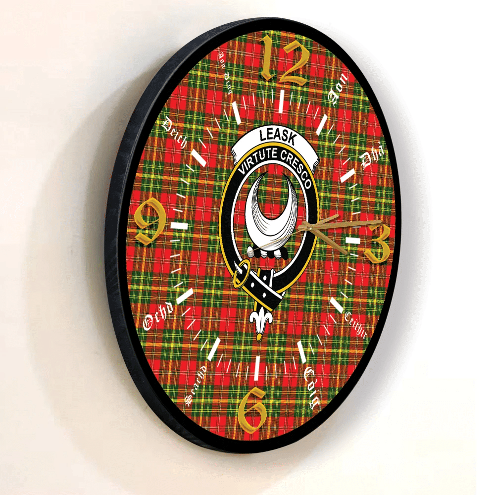 Leask Tartan Crest Clock Language Style | Celticprime.com – celticprime