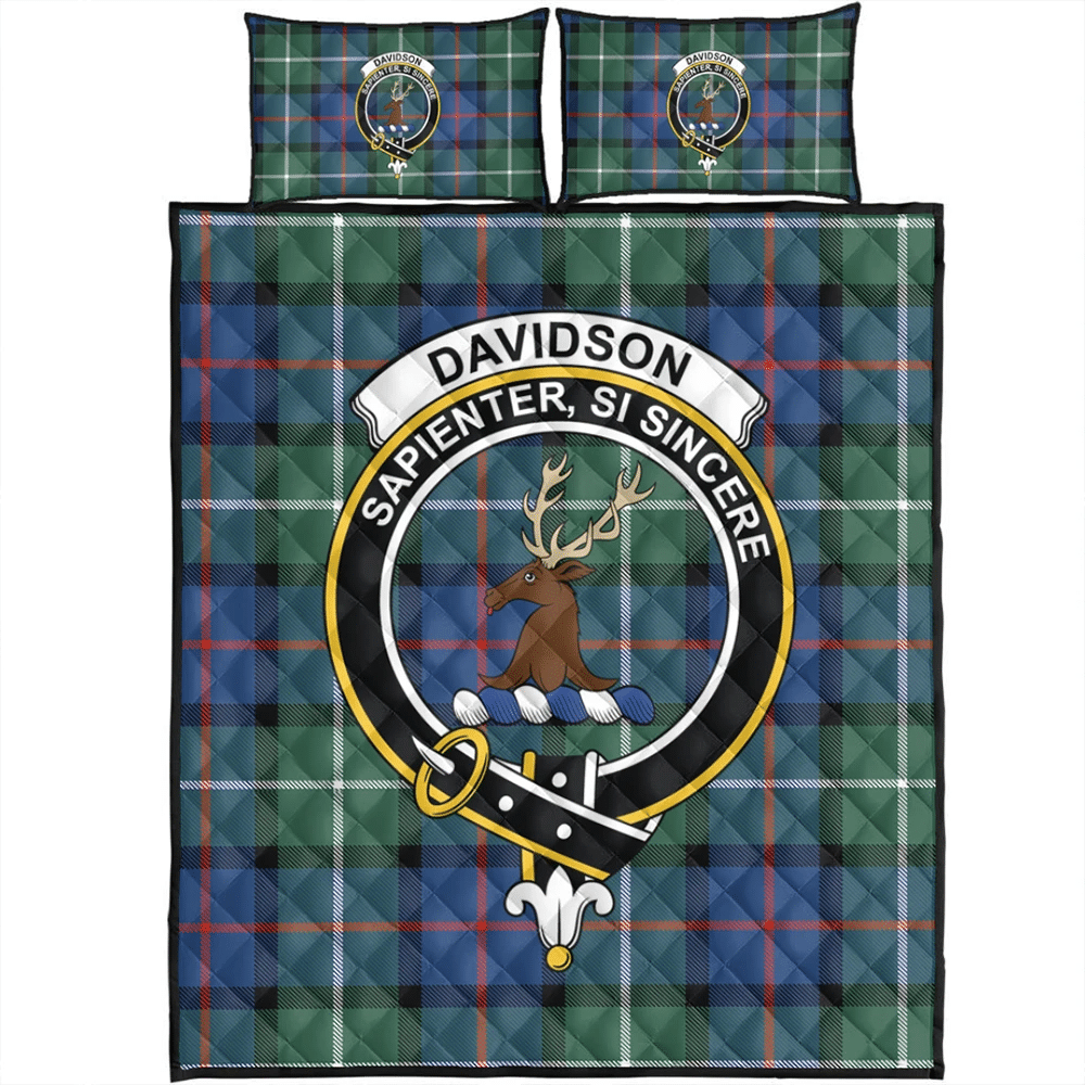 Davidson of Tulloch Tartan Classic Crest Quilt Bed Set | Celticprime ...