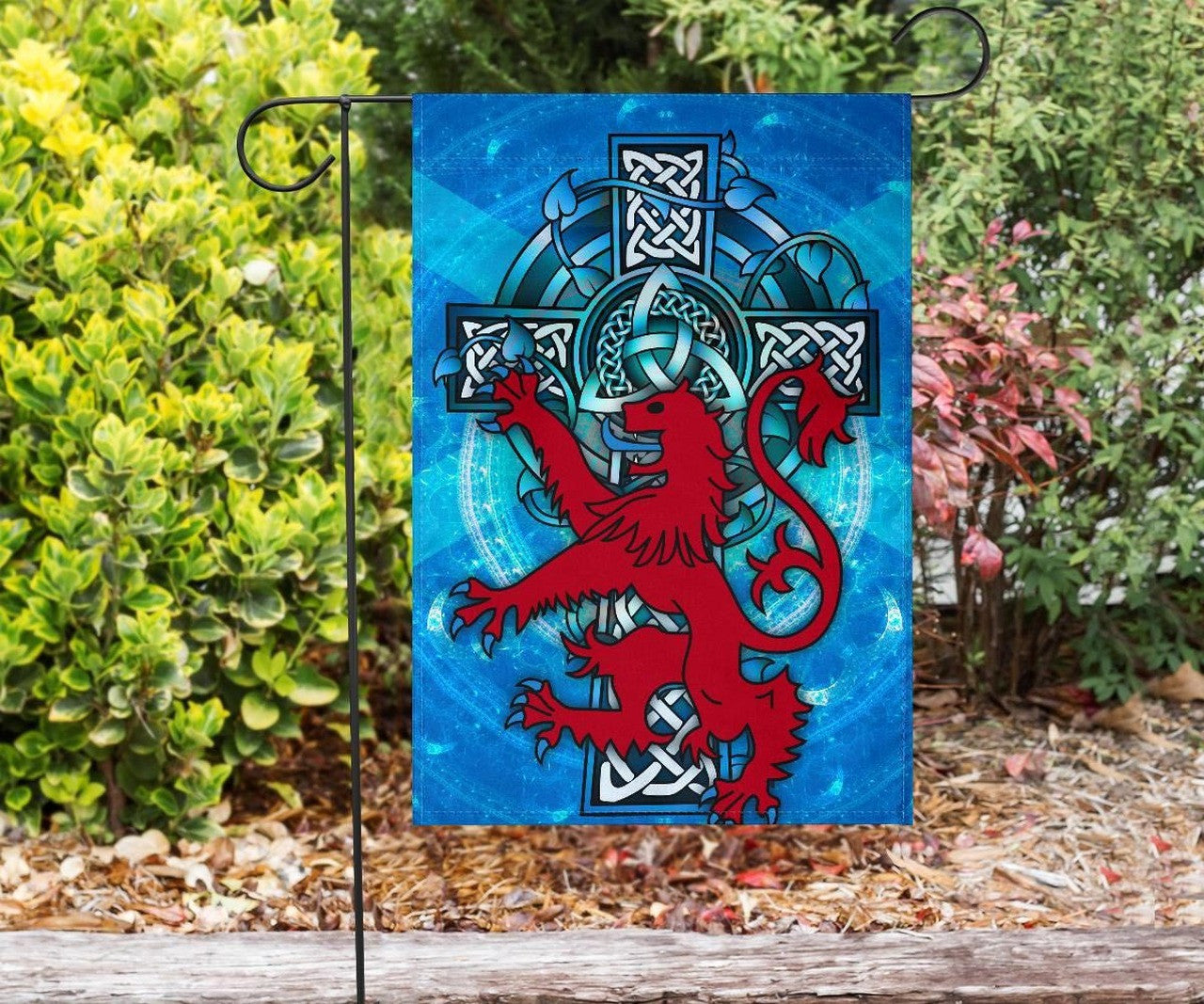 Scotland Celtic Flag - Scottish Lion With Celtic Cross | Celticprime ...
