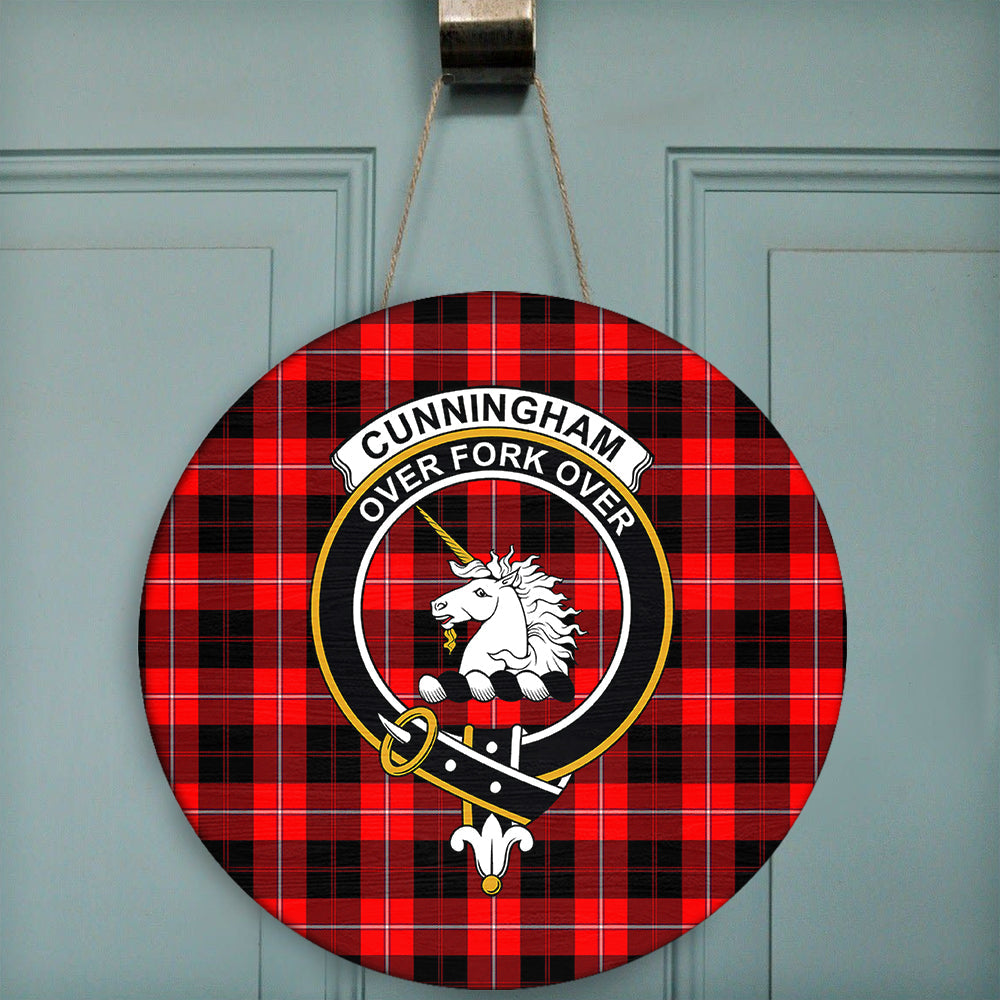 Cunningham Modern Tartan Classic Crest Round Wooden Sign | Celticprime ...