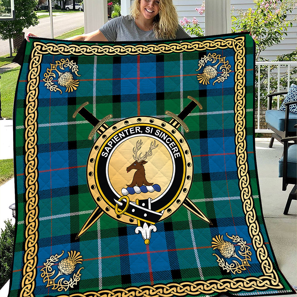 Davidson Ancient Clan Badge Tartan Premium Quilt Celtic Shield | Celticprime.com – celticprime