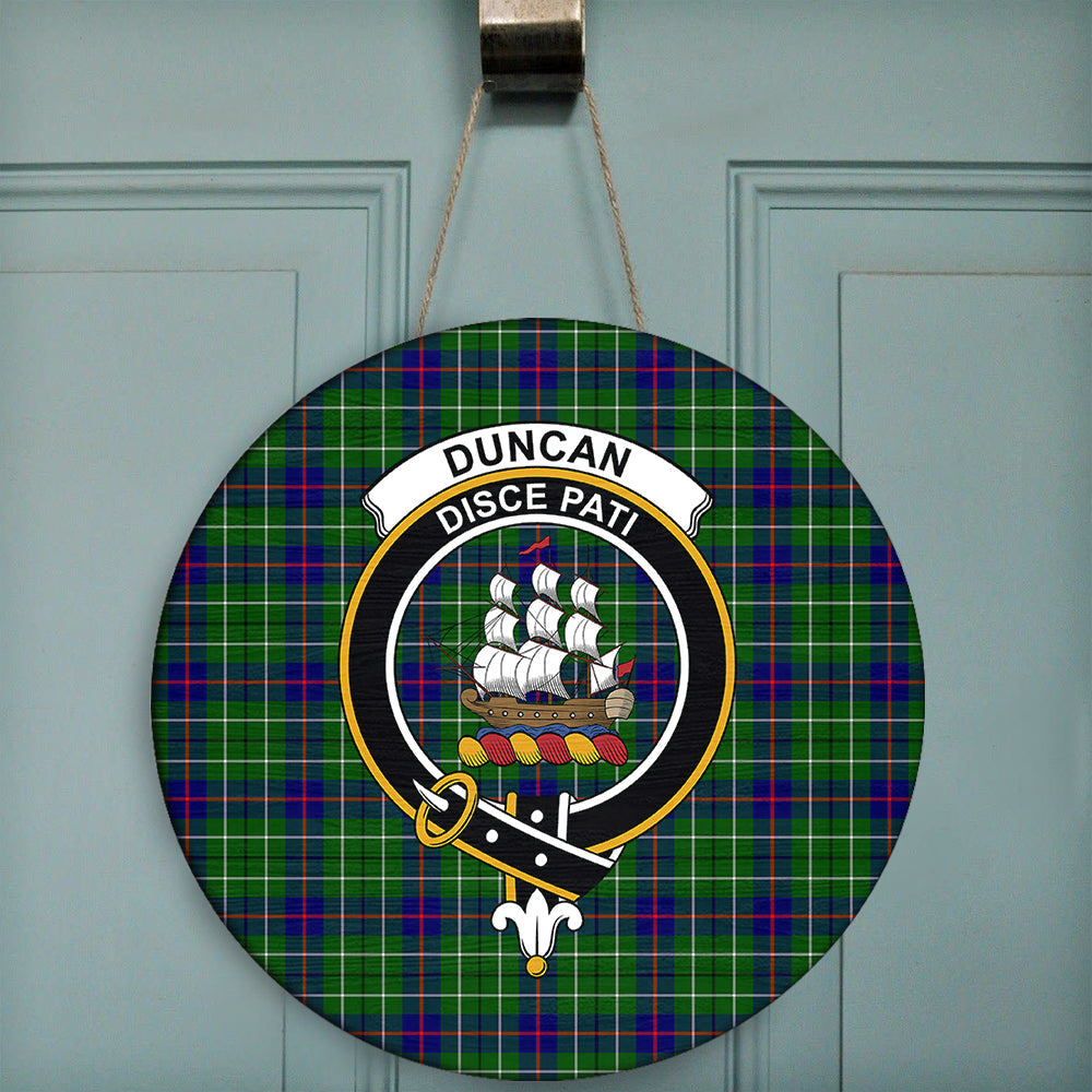 Duncan Modern Tartan Classic Crest Round Wooden Sign | Celticprime.com ...
