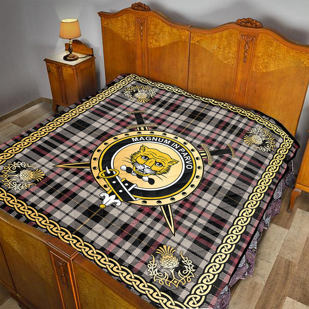 Little Arisaid Ancient Clan Badge Tartan Premium Quilt Celtic Shield | Celticprime.com – celticprime