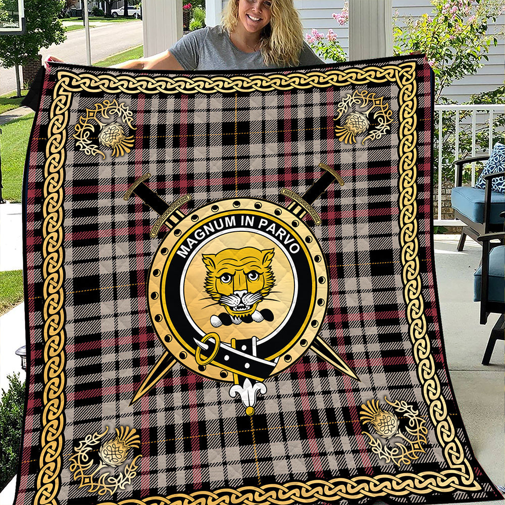 Little Arisaid Ancient Clan Badge Tartan Premium Quilt Celtic Shield | Celticprime.com – celticprime